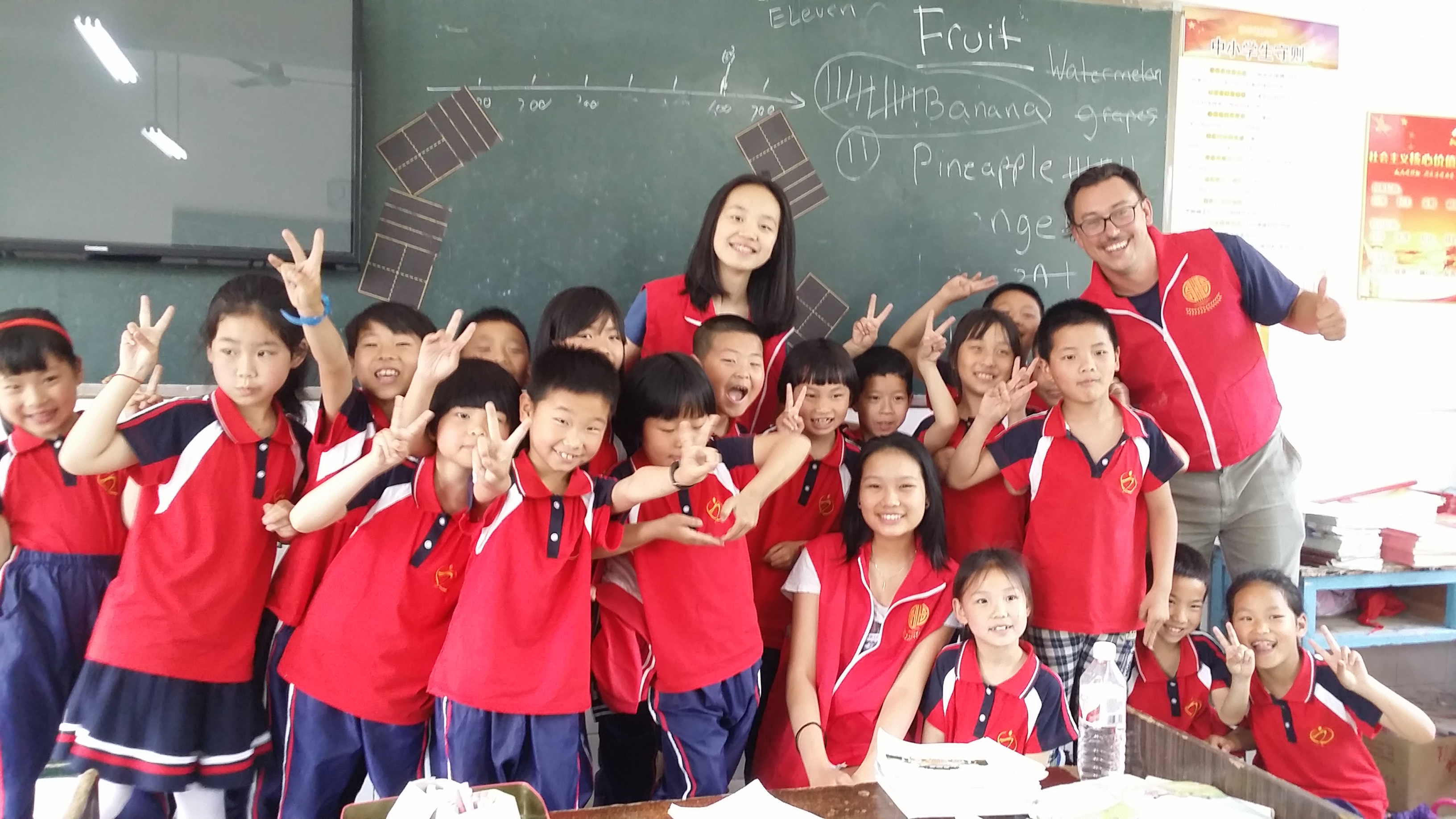 Young volunteers from Shanghai High School International Division ...